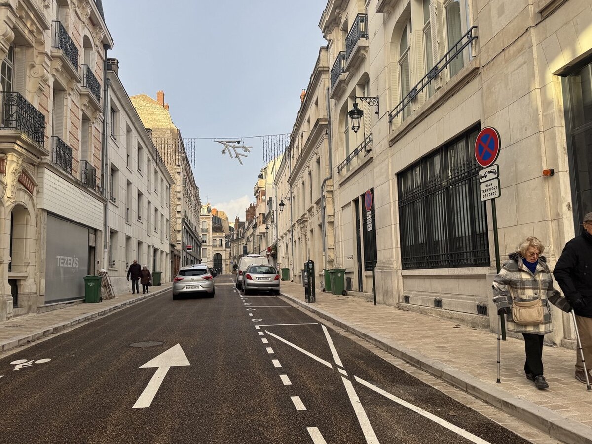 Les rues Adolphe-Crespin et Croix-de-Malte en beauté: Métropole d'Orléans