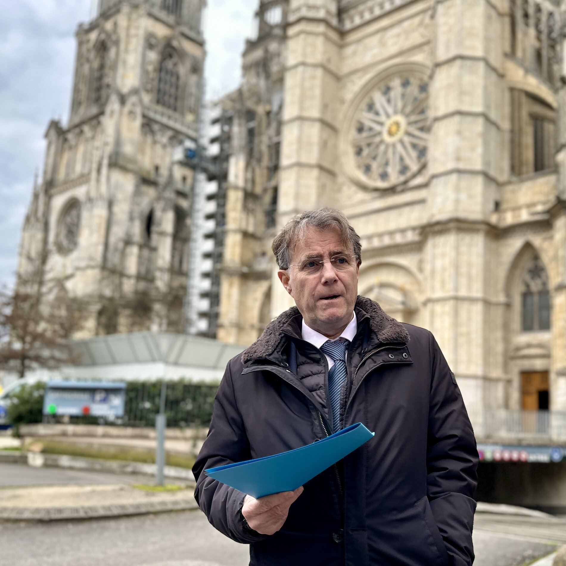 Les abords de la Cathédrale choyés: Métropole d'Orléans