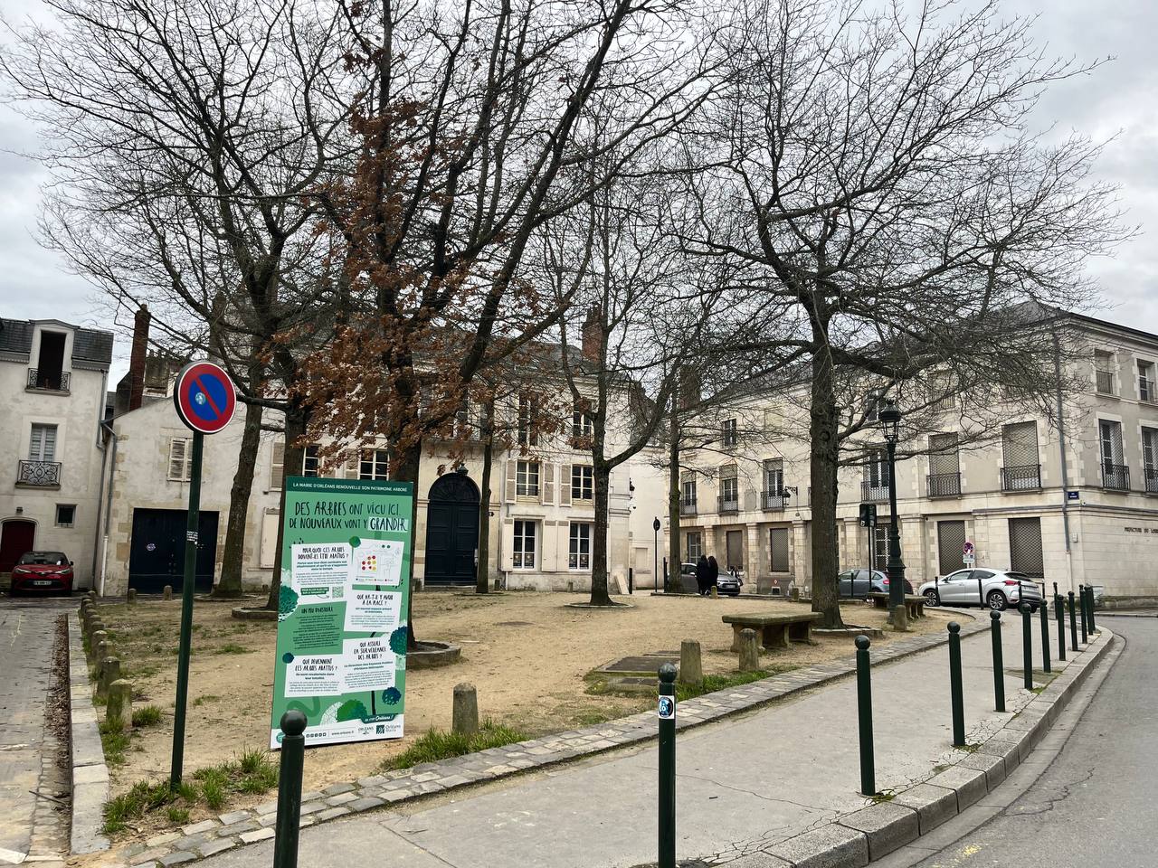 Les abords de la Cathédrale choyés: Métropole d'Orléans
